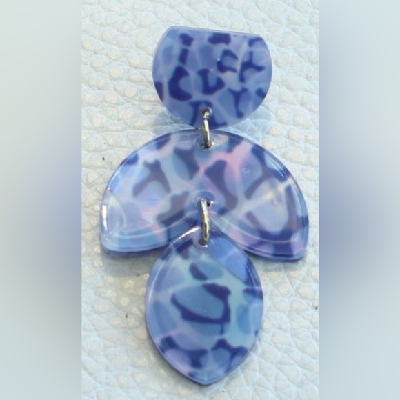 Jewelry | Tortoise Leaves Blue Water Refraction Caustics Dappled Tiered ...